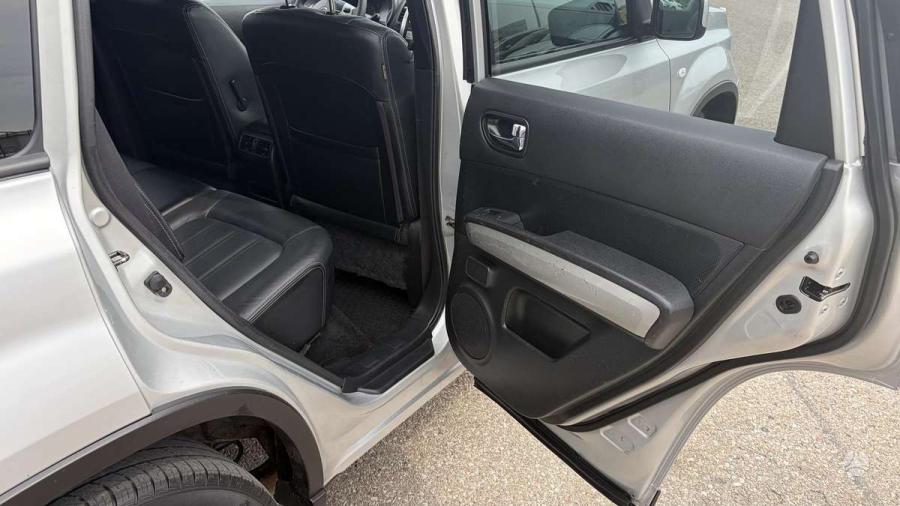 Pelēks Nissan X-Trail 2012 Marijampole, ar dzinēja tilpumu 2.00 L un nobraukumu 247 tūkst. km par 5550 €, foto 31 vietnē AUTOMOTO.COM.LV