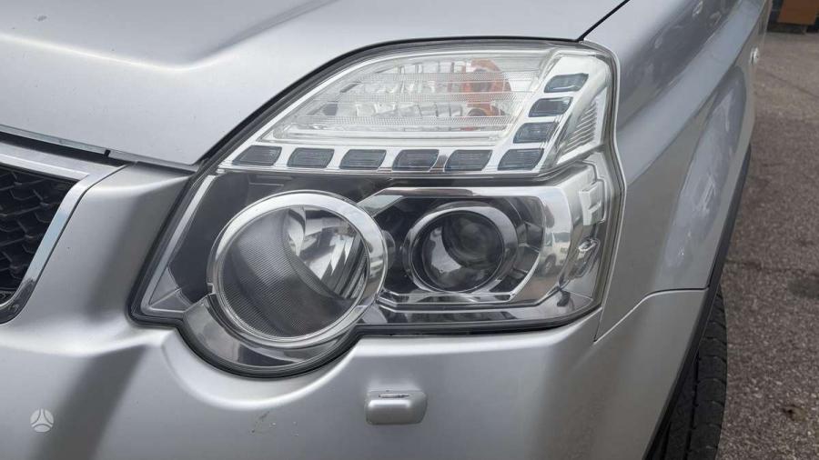 Pelēks Nissan X-Trail 2012 Marijampole, ar dzinēja tilpumu 2.00 L un nobraukumu 247 tūkst. km par 5550 €, foto 37 vietnē AUTOMOTO.COM.LV