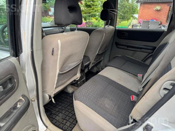 Grey Nissan X-Trail 2006 in Limbazi, with an engine capacity of 2.20 L and mileage of 335 thousand km for 2100 €, photo 1 on AUTOMOTO.COM.LV