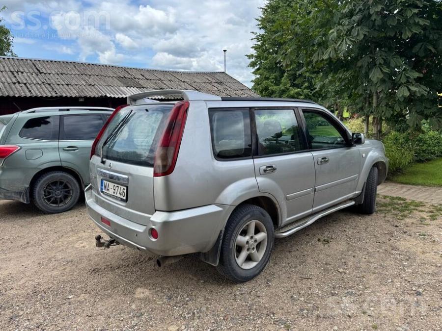 Grey Nissan X-Trail 2006 in Limbazi, with an engine capacity of 2.20 L and mileage of 335 thousand km for 2100 €, photo 6 on AUTOMOTO.COM.LV