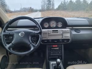 Grey Nissan X-Trail 2002 in Tallinn, with an engine capacity of 2.20 L and mileage of 233 thousand km for 2200 €, photo 12 on AUTOMOTO.COM.LV