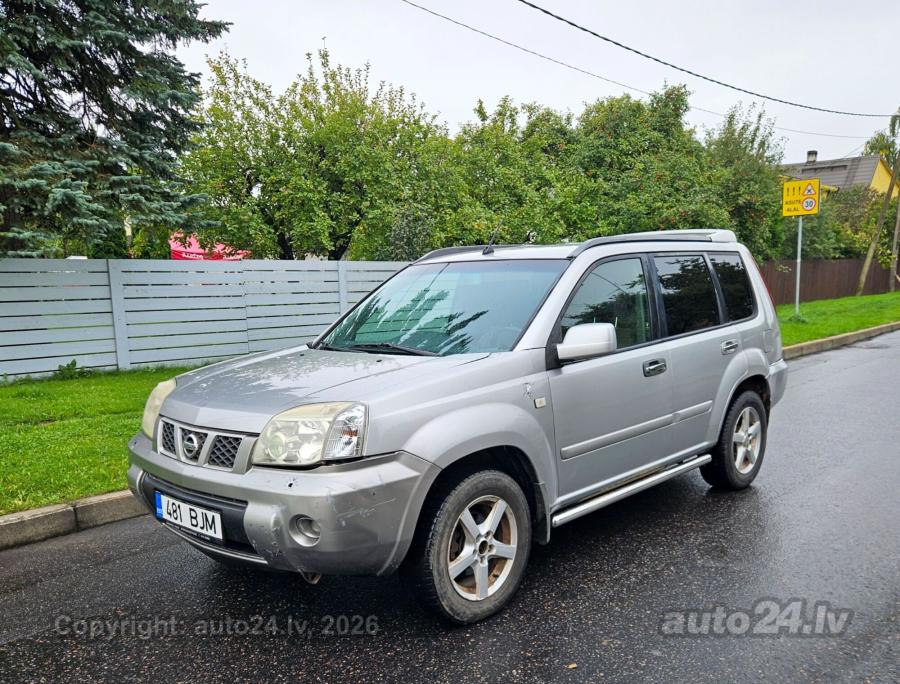 Grey Nissan X-Trail 2004 in Tallinn, with an engine capacity of 2.20 L and mileage of 240 thousand km for 998 €, photo 1 on AUTOMOTO.COM.LV