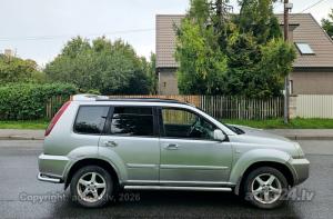 Grey Nissan X-Trail 2004 in Tallinn, with an engine capacity of 2.20 L and mileage of 240 thousand km for 998 €, photo 6 on AUTOMOTO.COM.LV