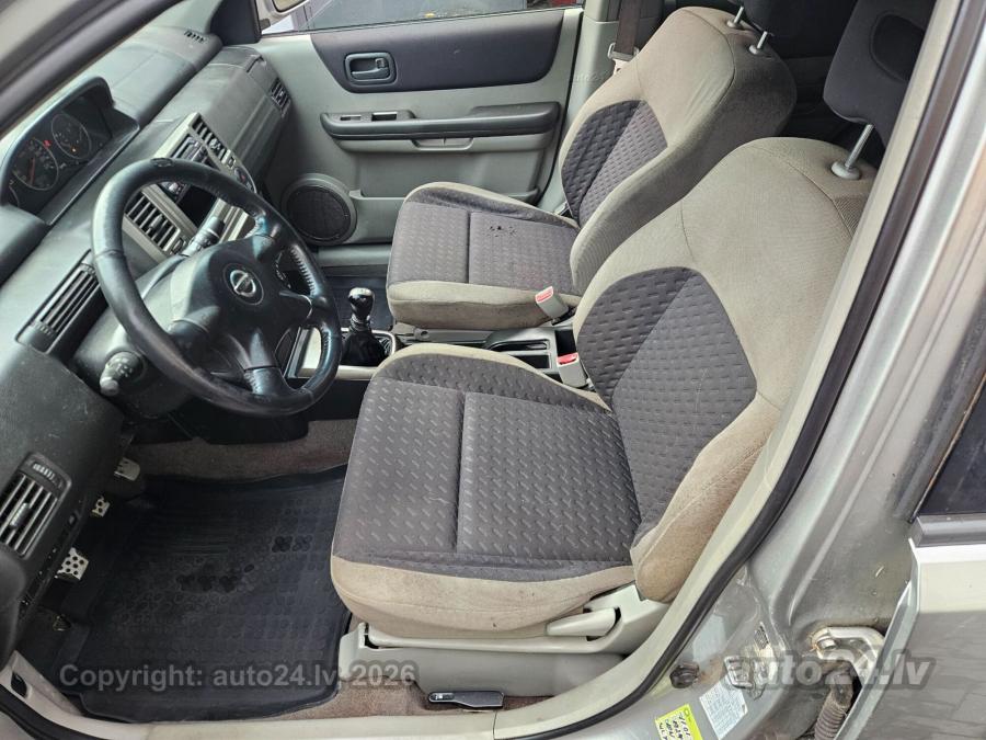 Grey Nissan X-Trail 2004 in Tallinn, with an engine capacity of 2.20 L and mileage of 240 thousand km for 998 €, photo 11 on AUTOMOTO.COM.LV