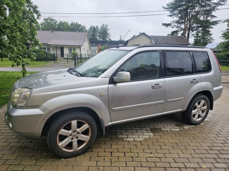 Pelēks Nissan X-Trail 2007 Otepē, ar dzinēja tilpumu 0.00 L un nobraukumu 166 tūkst. km par 1000 €, foto 3 vietnē AUTOMOTO.COM.LV