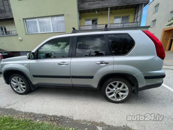 Серый Ниссан ИксТрейл 2012 в Таллин, объемом двигателя 2.00 л и пробегом 165 тыс. км за 7999 €, фото 5 на AUTOMOTO.COM.LV