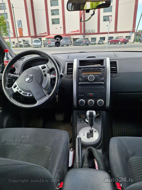 Grey Nissan X-Trail 2012 in Tallinn, with an engine capacity of 2.00 L and mileage of 304 thousand km for 7000 €, photo 2 on AUTOMOTO.COM.LV