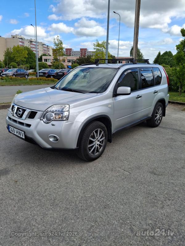 Grey Nissan X-Trail 2012 in Tallinn, with an engine capacity of 2.00 L and mileage of 304 thousand km for 7000 €, photo 4 on AUTOMOTO.COM.LV