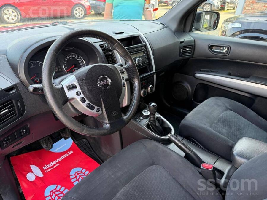 Pelēks Nissan X-Trail 2012 Talsi, ar dzinēja tilpumu 2.00 L un nobraukumu 0 tūkst. km par 7740 €, foto 14 vietnē AUTOMOTO.COM.LV