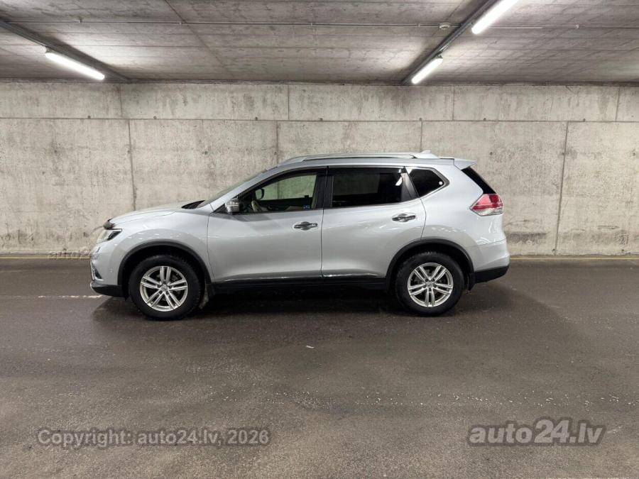 Pelēks Nissan X-Trail 2015 Tallina, ar dzinēja tilpumu 1.60 L un nobraukumu 172 tūkst. km par 9300 €, foto 2 vietnē AUTOMOTO.COM.LV