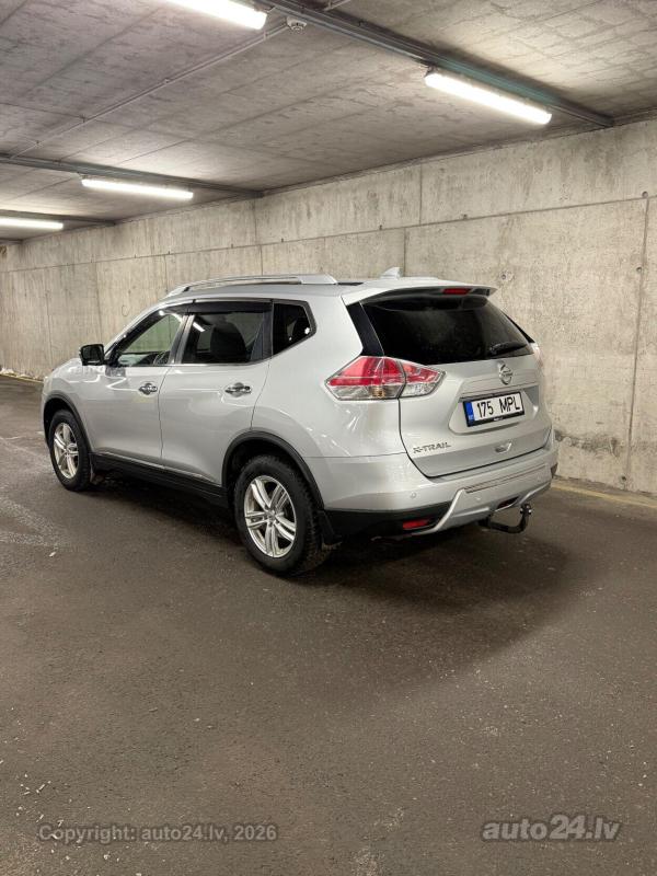 Grey Nissan X-Trail 2015 in Tallinn, with an engine capacity of 1.60 L and mileage of 172 thousand km for 9300 €, photo 3 on AUTOMOTO.COM.LV