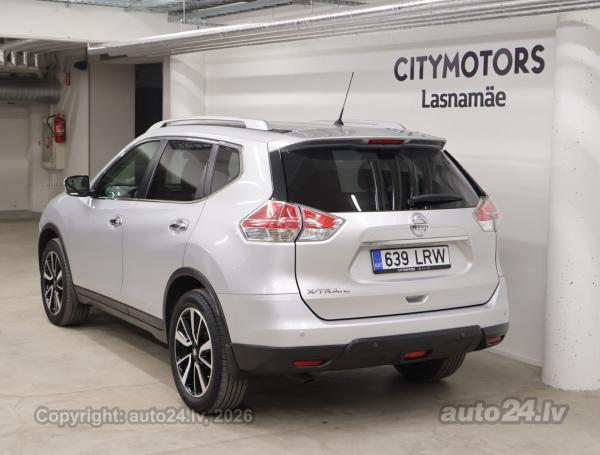 Grey Nissan X-Trail 2017 in Tallinn, with an engine capacity of 1.60 L and mileage of 90 thousand km for 11900 €, photo 3 on AUTOMOTO.COM.LV