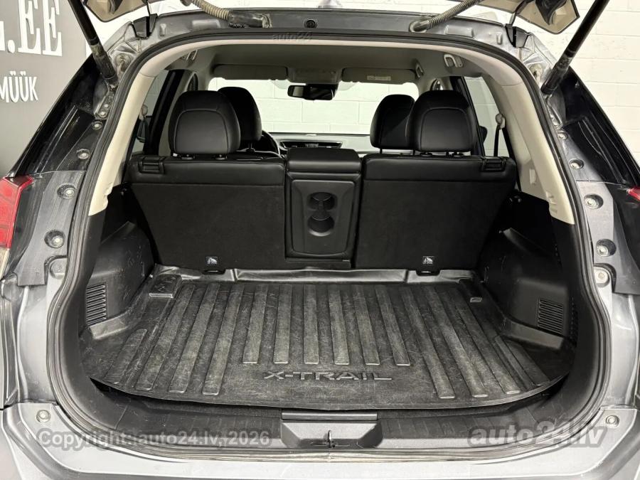 Pelēks Nissan X-Trail 2018 Tallina, ar dzinēja tilpumu 1.60 L un nobraukumu 114 tūkst. km par 12995 €, foto 10 vietnē AUTOMOTO.COM.LV
