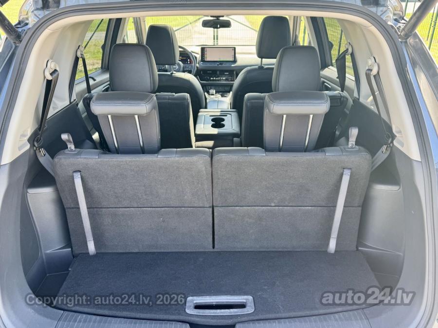 Pelēks Nissan X-Trail 2023 Tallina, ar dzinēja tilpumu 1.50 L un nobraukumu 70 tūkst. km par 36770 €, foto 13 vietnē AUTOMOTO.COM.LV