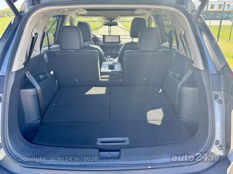 Pelēks Nissan X-Trail 2023 Tallina, ar dzinēja tilpumu 1.50 L un nobraukumu 70 tūkst. km par 36770 €, foto 14 vietnē AUTOMOTO.COM.LV