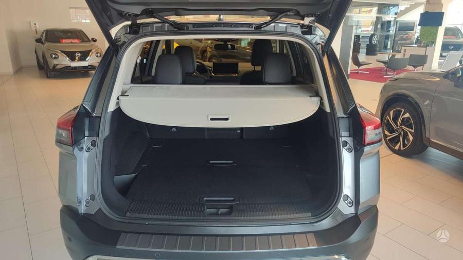 Grey Nissan X-Trail 2023 in Siauliai, with an engine capacity of 1.50 L and mileage of 25 thousand km for 33500 €, photo 6 on AUTOMOTO.COM.LV