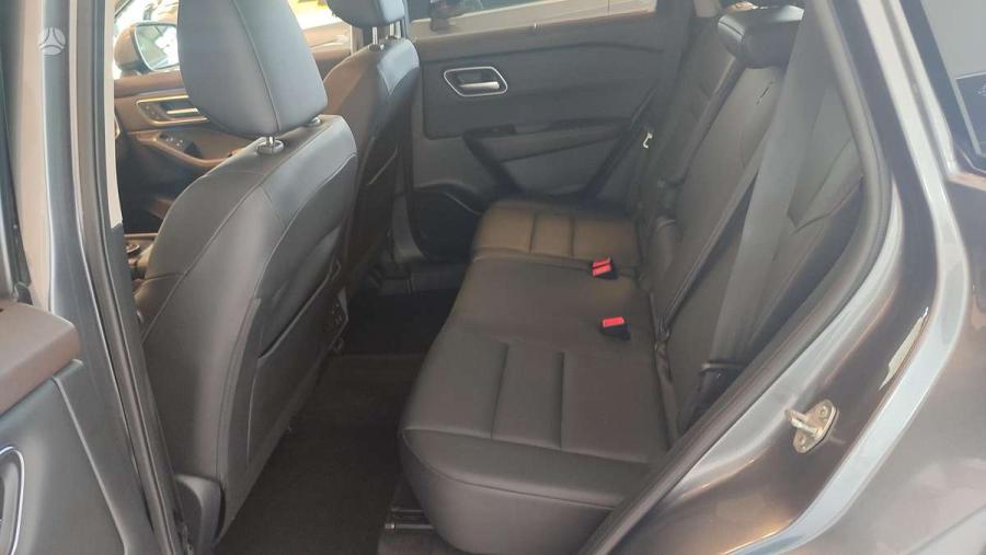 Grey Nissan X-Trail 2023 in Siauliai, with an engine capacity of 1.50 L and mileage of 25 thousand km for 33500 €, photo 12 on AUTOMOTO.COM.LV