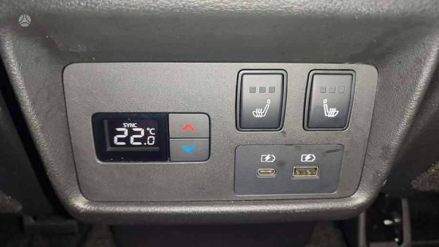 Grey Nissan X-Trail 2023 in Siauliai, with an engine capacity of 1.50 L and mileage of 25 thousand km for 33500 €, photo 23 on AUTOMOTO.COM.LV