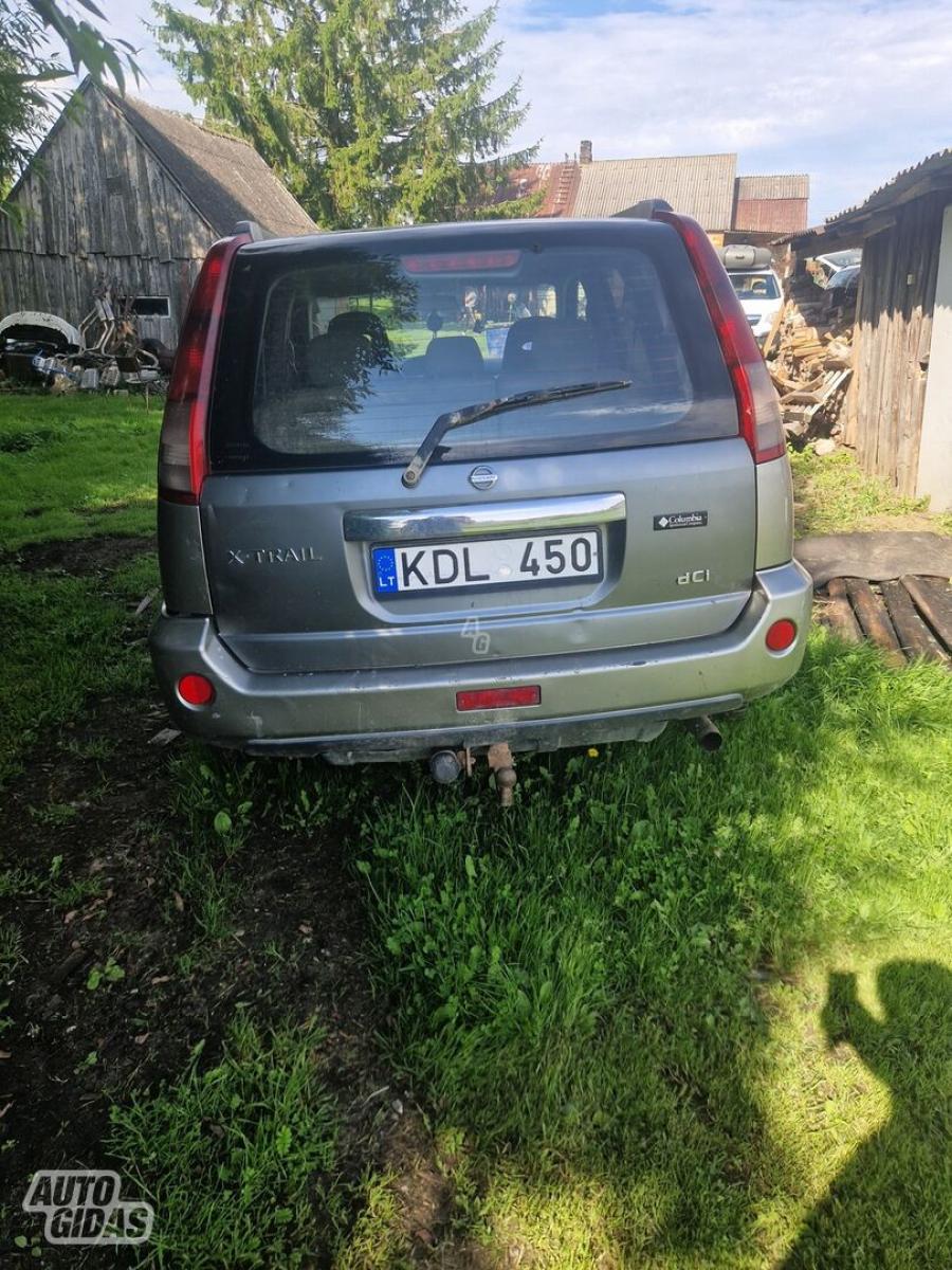 Nissan X-Trail 2005 Kalvarija, ar dzinēja tilpumu 2.20 L un nobraukumu 230 tūkst. km par 800 €, foto 3 vietnē AUTOMOTO.COM.LV