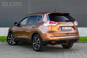 Orange Nissan X-Trail 2015 in Riga, with an engine capacity of 1.60 L and mileage of 250 thousand km for 2000 €, photo 4 on AUTOMOTO.COM.LV