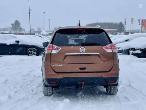Orange Nissan X-Trail 2015 in Vilnius, with an engine capacity of 1.60 L and mileage of 190 thousand km for 7900 €, photo 7 on AUTOMOTO.COM.LV