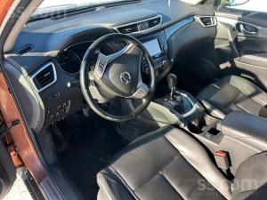 Orange Nissan X-Trail 2015 in Riga, with an engine capacity of 1.60 L and mileage of 200 thousand km for 8500 €, photo 8 on AUTOMOTO.COM.LV