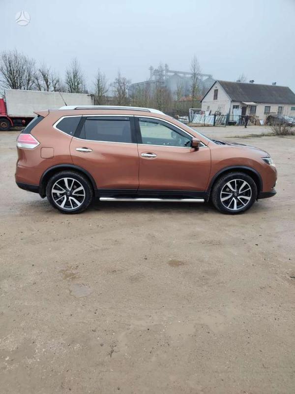 Orange Nissan X-Trail 2016 in Rokiskis, with an engine capacity of 1.60 L and mileage of 198 thousand km for 4400 €, photo 8 on AUTOMOTO.COM.LV