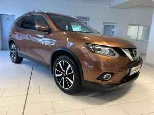 Oranžs Nissan X-Trail 2016 Šauļi, ar dzinēja tilpumu 1.60 L un nobraukumu 148 tūkst. km par 13000 €, foto  vietnē AUTOMOTO.COM.LV