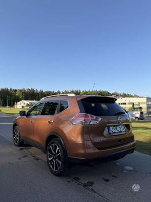 Oranžs Nissan X-Trail 2017 Viļņa, ar dzinēja tilpumu 1.60 L un nobraukumu 191 tūkst. km par 9500 €, foto 4 vietnē AUTOMOTO.COM.LV