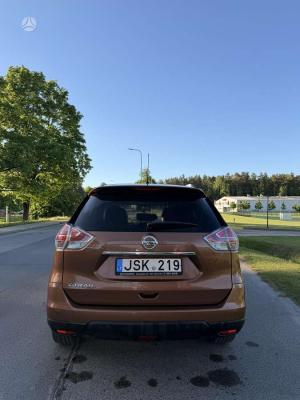 Oranžs Nissan X-Trail 2017 Viļņa, ar dzinēja tilpumu 1.60 L un nobraukumu 191 tūkst. km par 9500 €, foto 5 vietnē AUTOMOTO.COM.LV