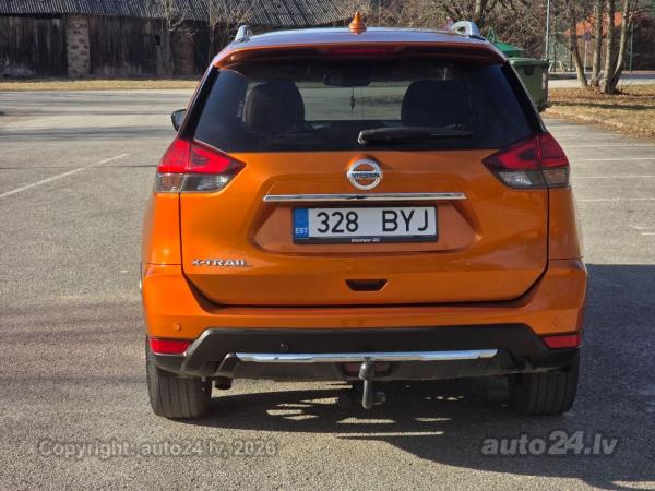 Orange Nissan X-Trail 2018 in Viljandi, with an engine capacity of 2.00 L and mileage of 100 thousand km for 18999 €, photo 5 on AUTOMOTO.COM.LV