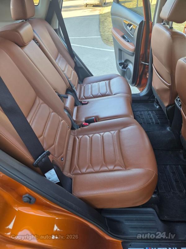 Orange Nissan X-Trail 2018 in Viljandi, with an engine capacity of 2.00 L and mileage of 100 thousand km for 18999 €, photo 11 on AUTOMOTO.COM.LV