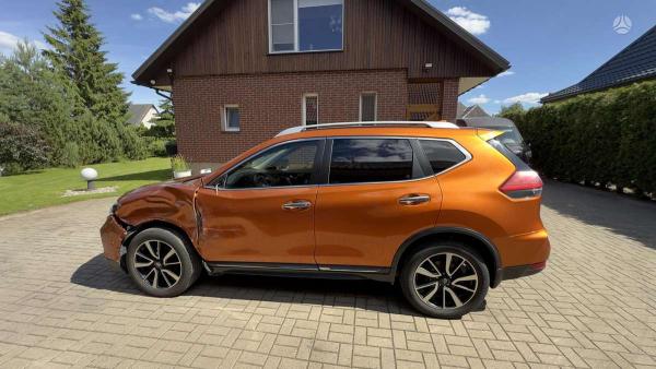 Orange Nissan X-Trail 2018 in Raseiniai, with an engine capacity of 2.00 L and mileage of 195 thousand km for 6800 €, photo 4 on AUTOMOTO.COM.LV