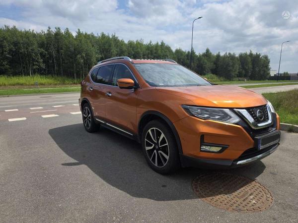 Orange Nissan X-Trail 2018 in Vilnius, with an engine capacity of 1.60 L and mileage of 139 thousand km for 13500 €, photo 9 on AUTOMOTO.COM.LV