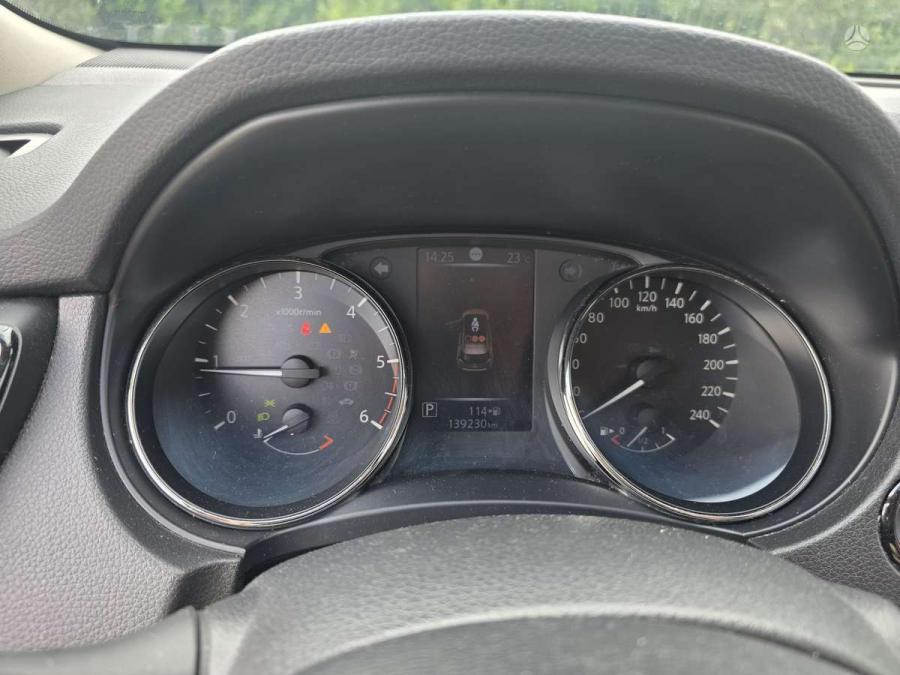 Orange Nissan X-Trail 2018 in Vilnius, with an engine capacity of 1.60 L and mileage of 139 thousand km for 13500 €, photo 13 on AUTOMOTO.COM.LV