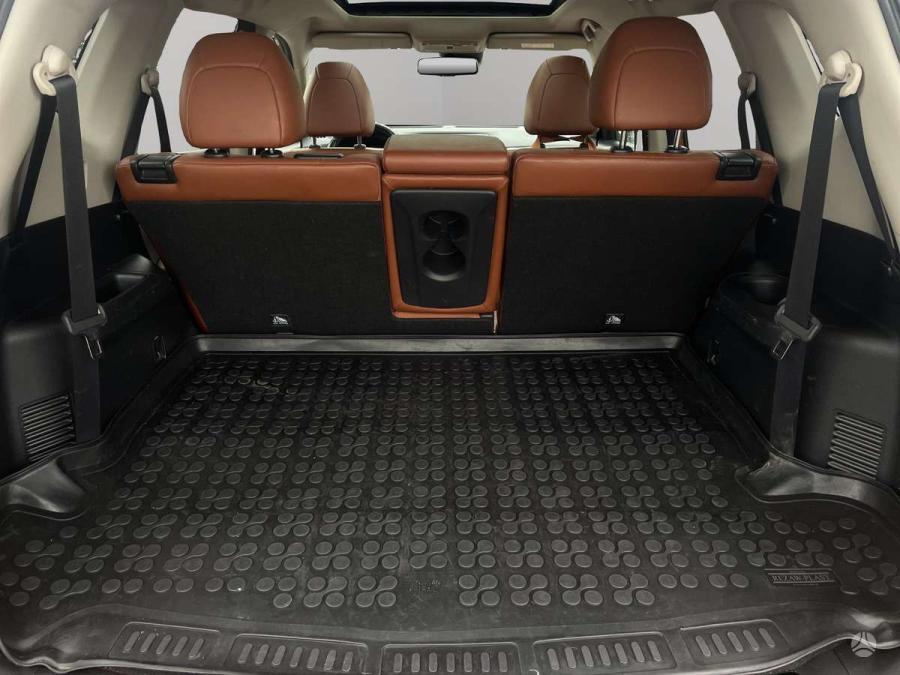 Orange Nissan X-Trail 2018 in Vilnius, with an engine capacity of 1.60 L and mileage of 139 thousand km for 13999 €, photo 12 on AUTOMOTO.COM.LV
