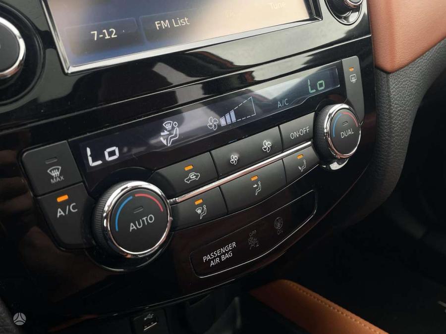 Orange Nissan X-Trail 2018 in Vilnius, with an engine capacity of 1.60 L and mileage of 139 thousand km for 13999 €, photo 19 on AUTOMOTO.COM.LV