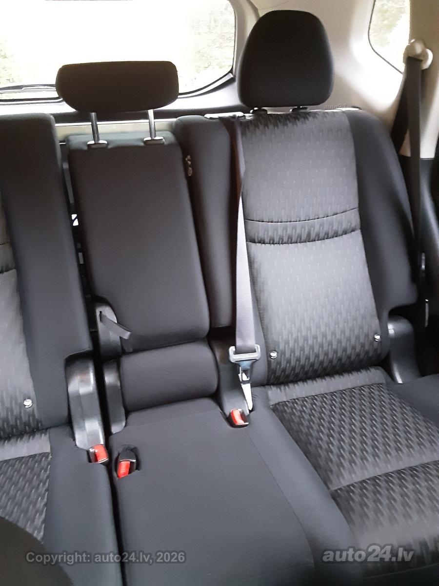 Orange Nissan X-Trail 2019 in Tallinn, with an engine capacity of 1.30 L and mileage of 68 thousand km for 17500 €, photo 18 on AUTOMOTO.COM.LV