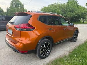 Orange Nissan X-Trail 2020 in Riga, with an engine capacity of 1.70 L and mileage of 73 thousand km for 19500 €, photo 5 on AUTOMOTO.COM.LV