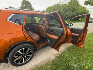 Orange Nissan X-Trail 2020 in Riga, with an engine capacity of 1.70 L and mileage of 73 thousand km for 19500 €, photo 11 on AUTOMOTO.COM.LV