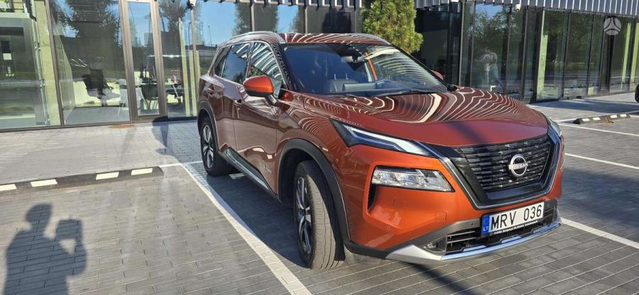 Oranžs Nissan X-Trail 2023 Kauņa, ar dzinēja tilpumu 1.50 L un nobraukumu 54 tūkst. km par 33950 €, foto 3 vietnē AUTOMOTO.COM.LV