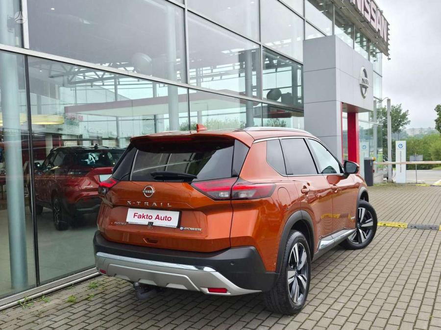 Orange Nissan X-Trail 2023 in Vilnius, with an engine capacity of 1.50 L and mileage of 55 thousand km for 34500 €, photo 5 on AUTOMOTO.COM.LV
