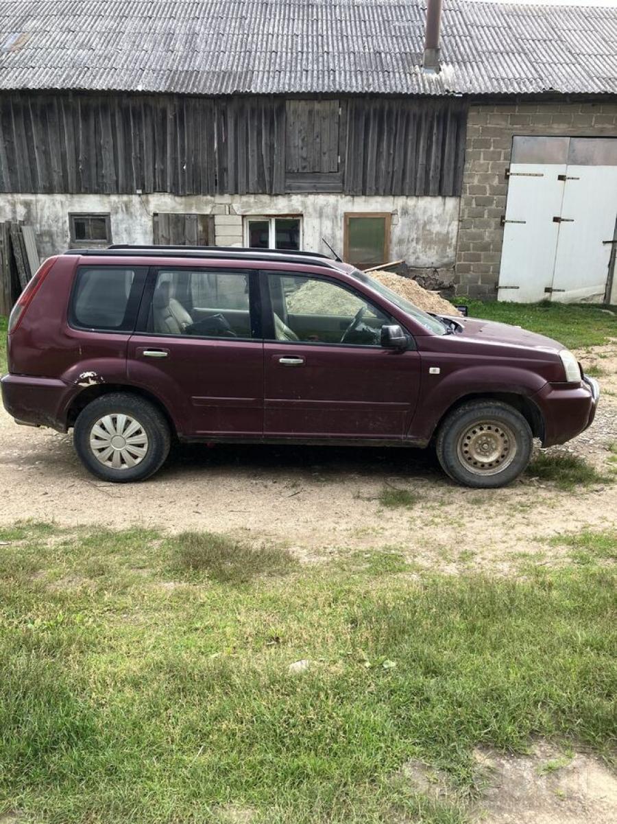 Sarkans Nissan X-Trail 2002 Cēsis, ar dzinēja tilpumu 2.00 L un nobraukumu 0 tūkst. km par 900 €, foto 2 vietnē AUTOMOTO.COM.LV