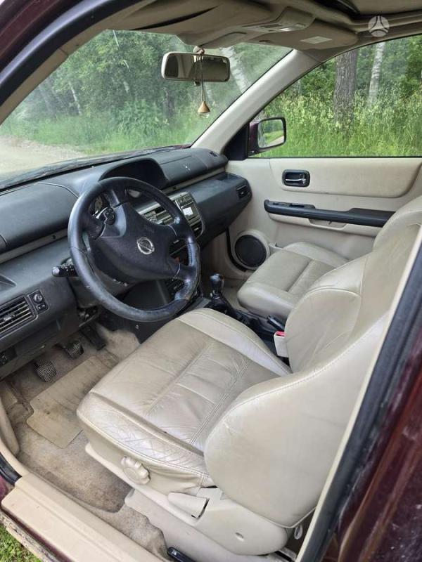 Sarkans Nissan X-Trail 2002 Viļņa, ar dzinēja tilpumu 2.20 L un nobraukumu 285 tūkst. km par 1200 €, foto 4 vietnē AUTOMOTO.COM.LV