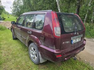 Sarkans Nissan X-Trail 2002 Viļņa, ar dzinēja tilpumu 2.20 L un nobraukumu 285 tūkst. km par 1200 €, foto 9 vietnē AUTOMOTO.COM.LV
