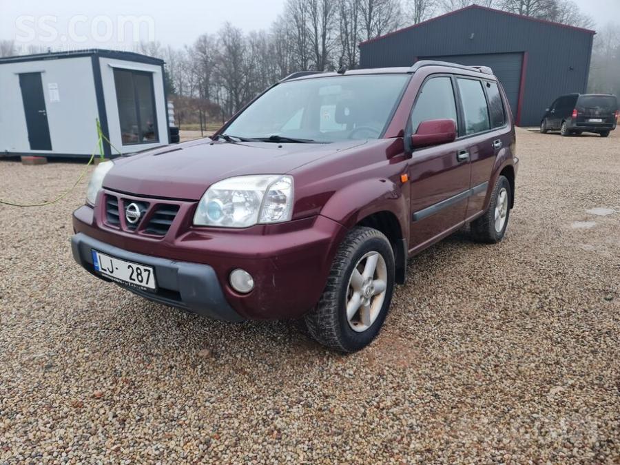 Sarkans Nissan X-Trail 2003 Cēsis, ar dzinēja tilpumu 2.20 L un nobraukumu 213 tūkst. km par 2350 €, foto 1 vietnē AUTOMOTO.COM.LV