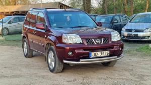 Red Nissan X-Trail 2003 in Grobiņa, with an engine capacity of 2.00 L and mileage of 351 thousand km for 2600 €, photo 8 on AUTOMOTO.COM.LV
