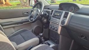 Red Nissan X-Trail 2003 in Grobiņa, with an engine capacity of 2.00 L and mileage of 351 thousand km for 2600 €, photo 10 on AUTOMOTO.COM.LV