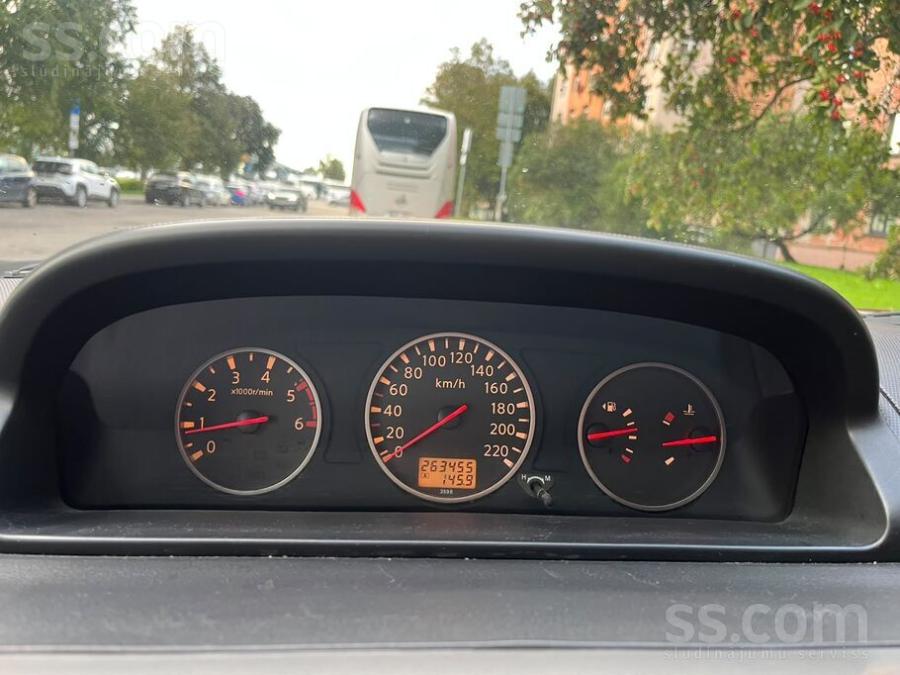 Красный Ниссан ИксТрейл 2004 в Рига, объемом двигателя 2.20 л и пробегом 264 тыс. км за 1800 €, фото 7 на AUTOMOTO.COM.LV
