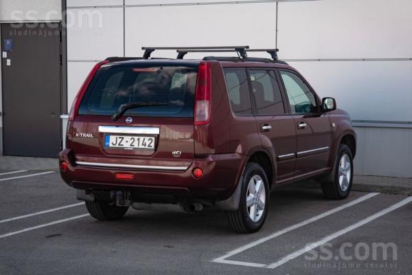 Sarkans Nissan X-Trail 2005 Rīga, ar dzinēja tilpumu 2.20 L un nobraukumu 232 tūkst. km par 3490 €, foto 4 vietnē AUTOMOTO.COM.LV